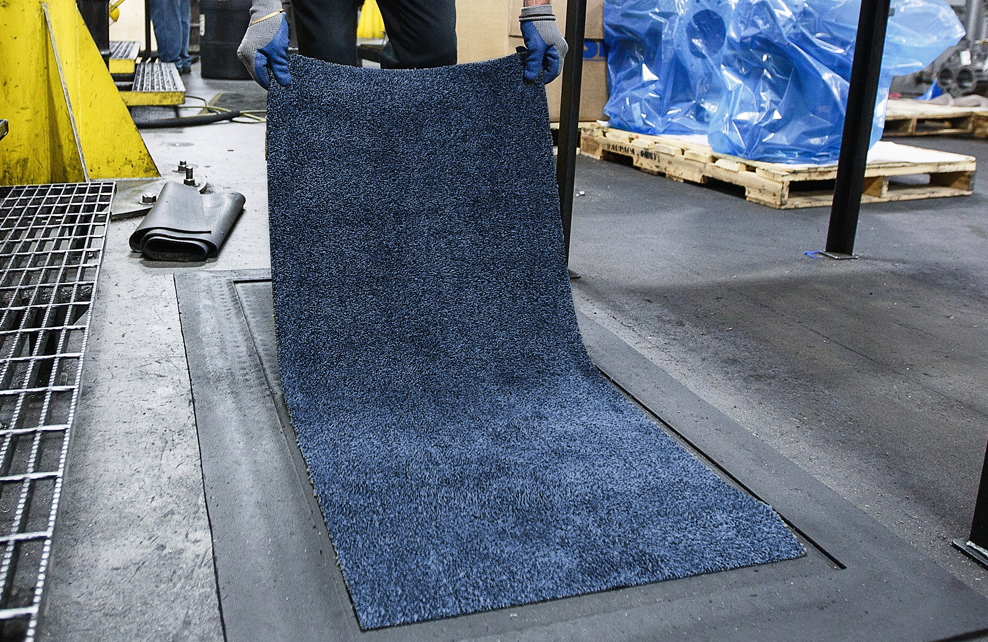 SAFEmats® Industrial Floor Mats | Oil Absorbent and Anti-Fatigue